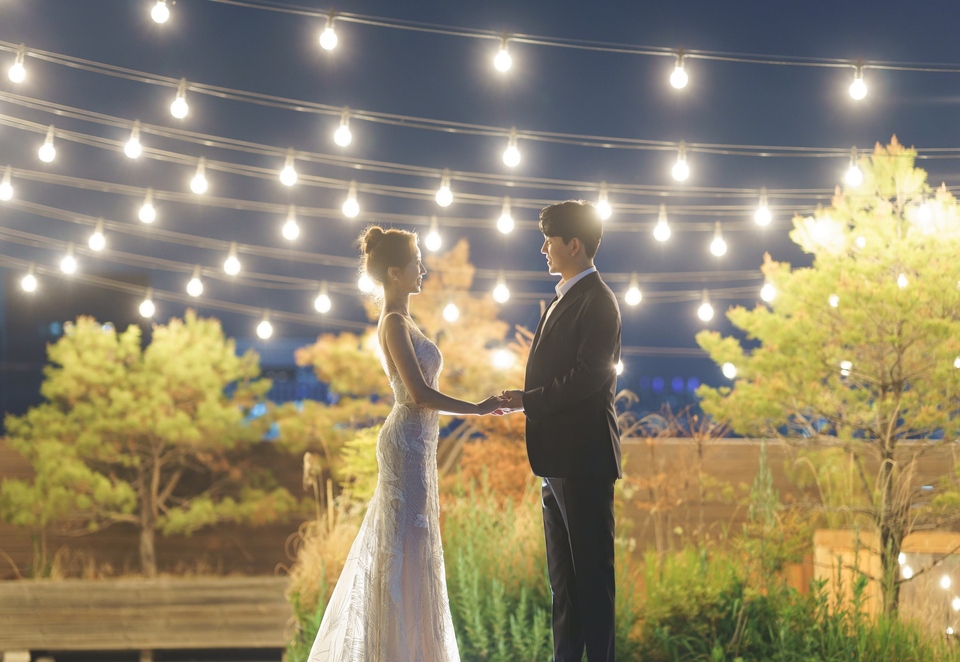 최한서, 권지은의 모바일 청첩장