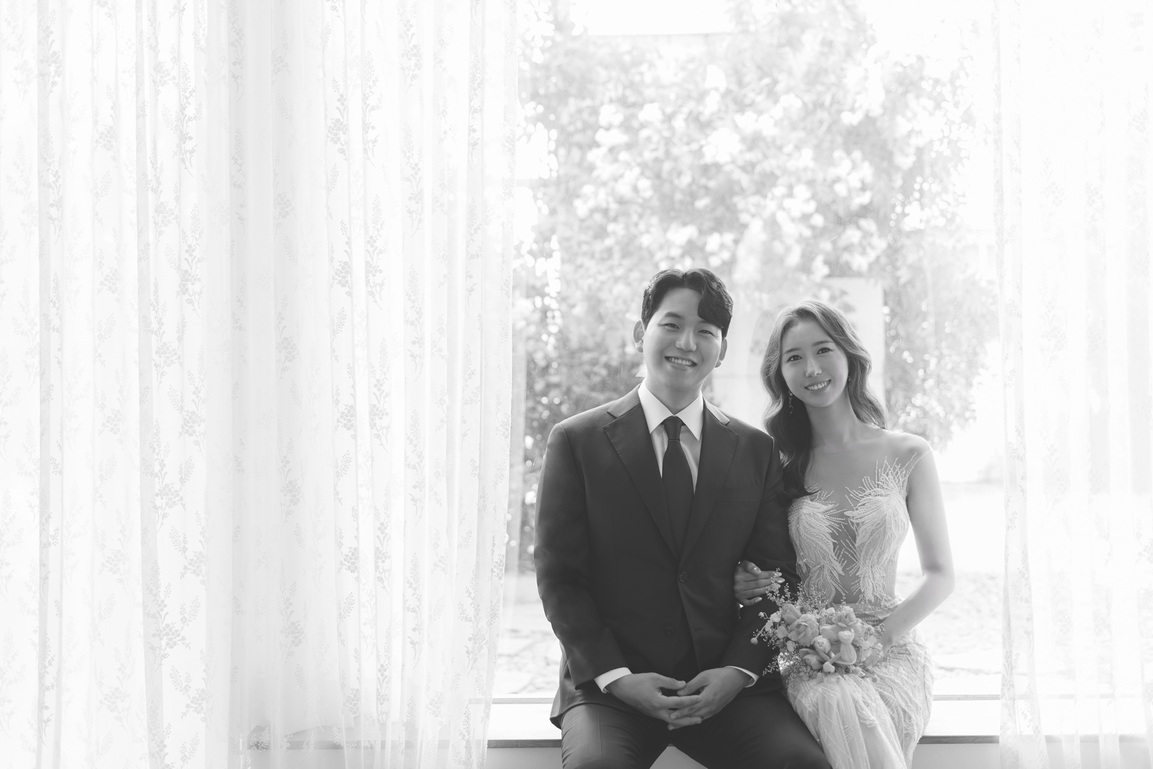 최한서, 권지은의 모바일 청첩장